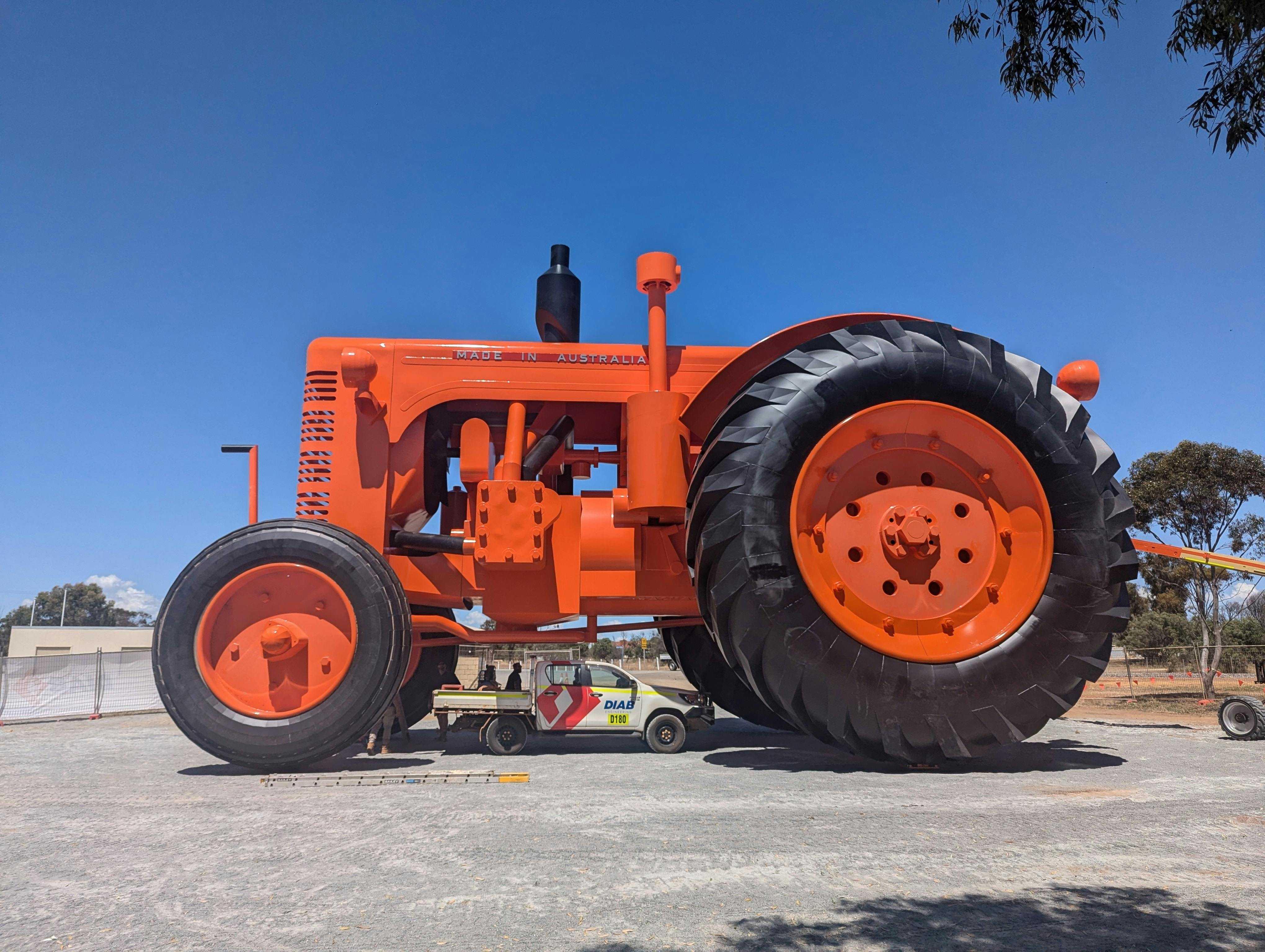 World's Biggest Tractor in Carnamah | Australia's Coral Coast